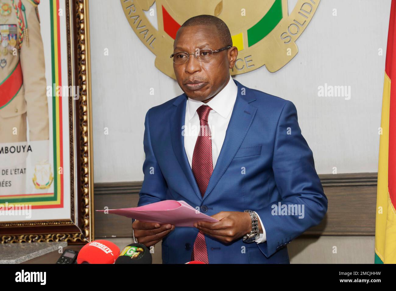 Moussa "Dadis" Camara speaks upon his arrival from exile in Conakry ...