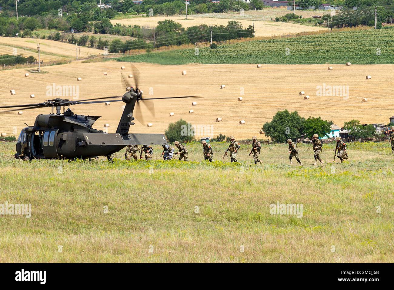 MIHAIL KOGĂLNICEANU, Romania-- Soldiers from the Romanian 9th ...