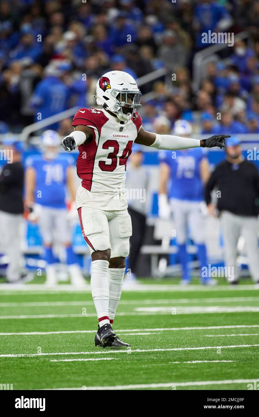 Arizona Cardinals free safety Jalen Thompson (34) gets set on defense ...