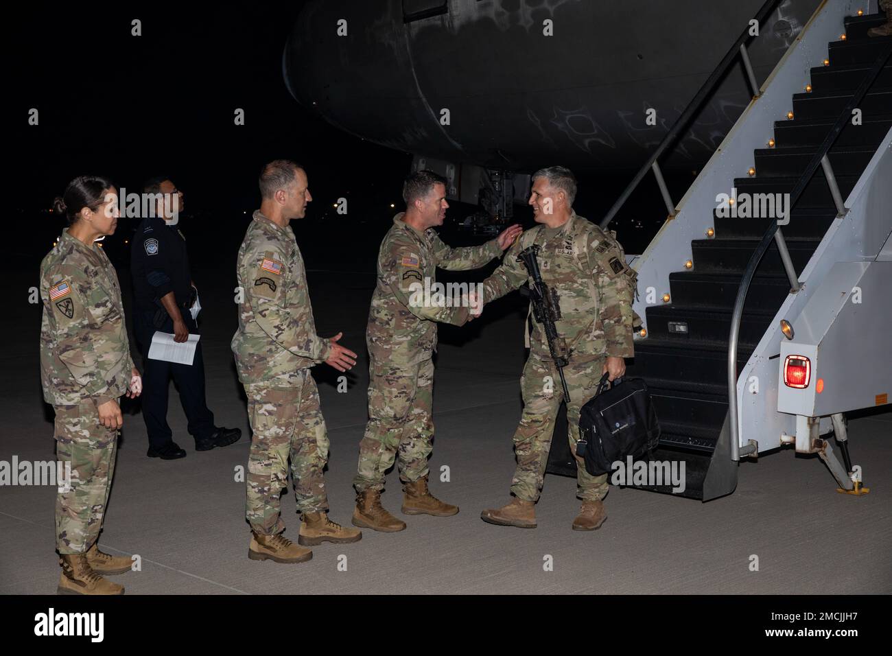 118th military police company hi-res stock photography and images - Alamy