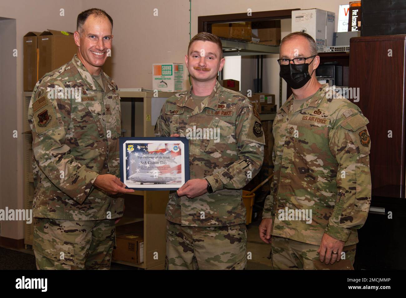 Radar airfield weather systems hi-res stock photography and images - Alamy
