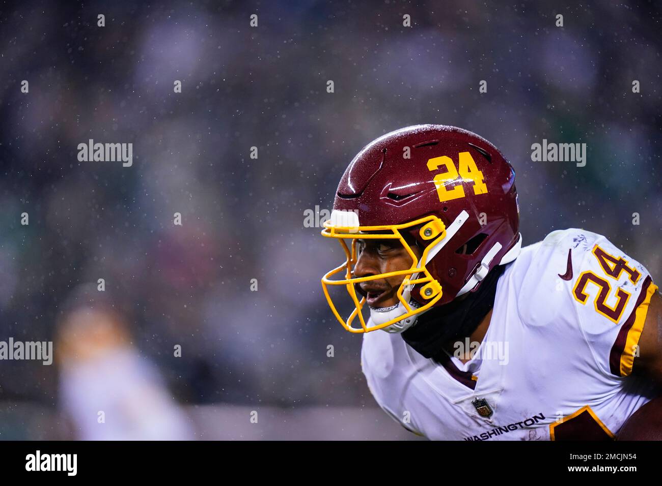 Washington Football Team running back Antonio Gibson (24) in action ...