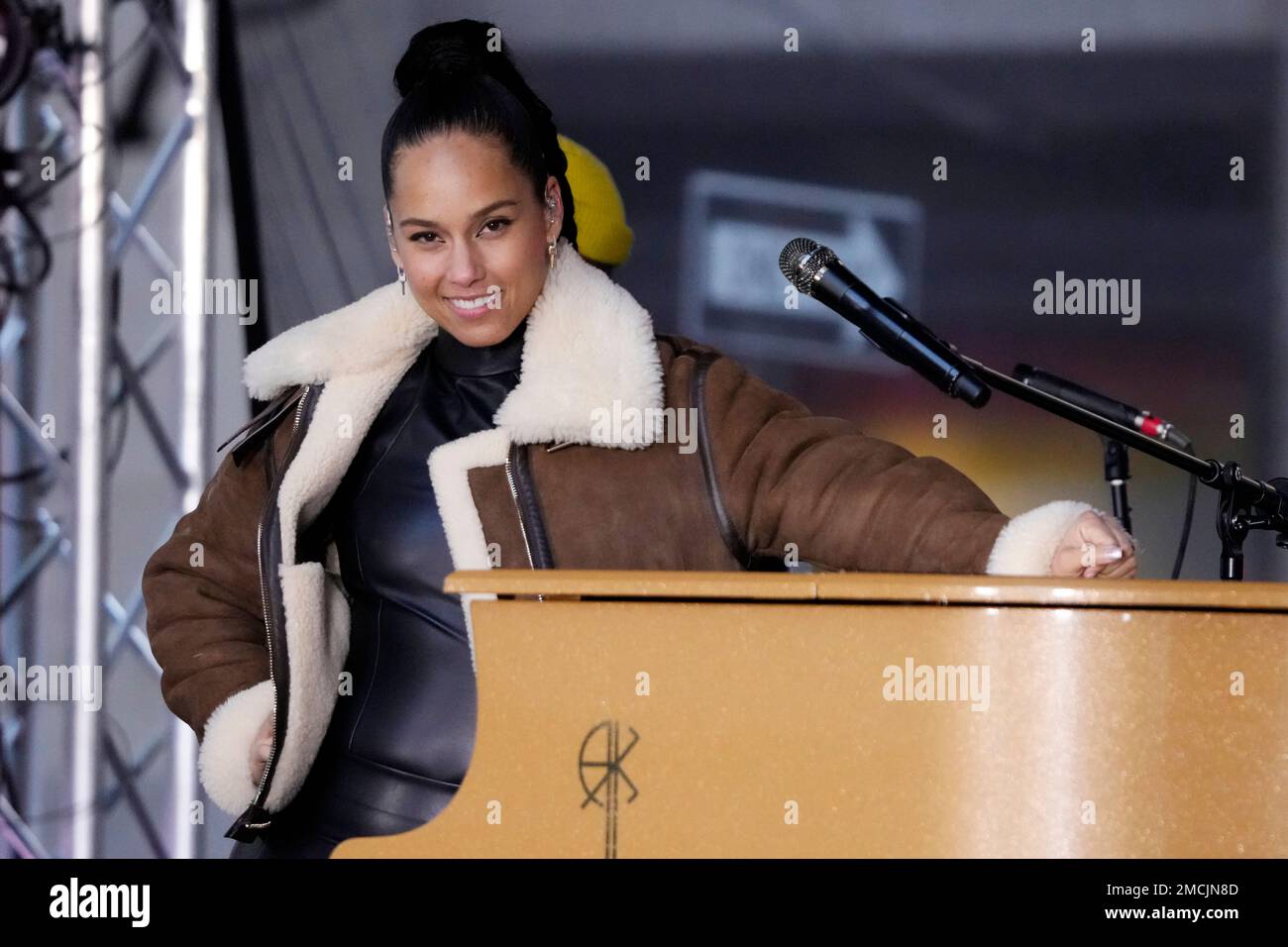 Alicia Keys performs on NBC's "Today" show at Rockefeller Plaza on ...