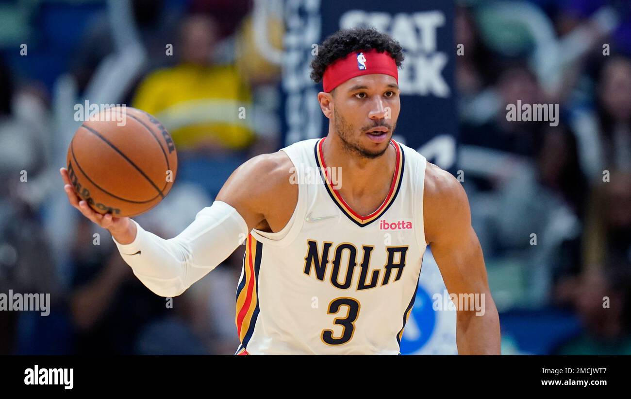 New Orleans Pelicans guard Josh Hart (3) moves the ball down court in ...