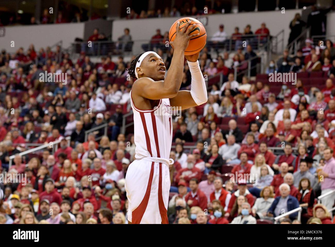 Arkansas guard JD Notae (1) shoots against Hofstra during an NCAA ...