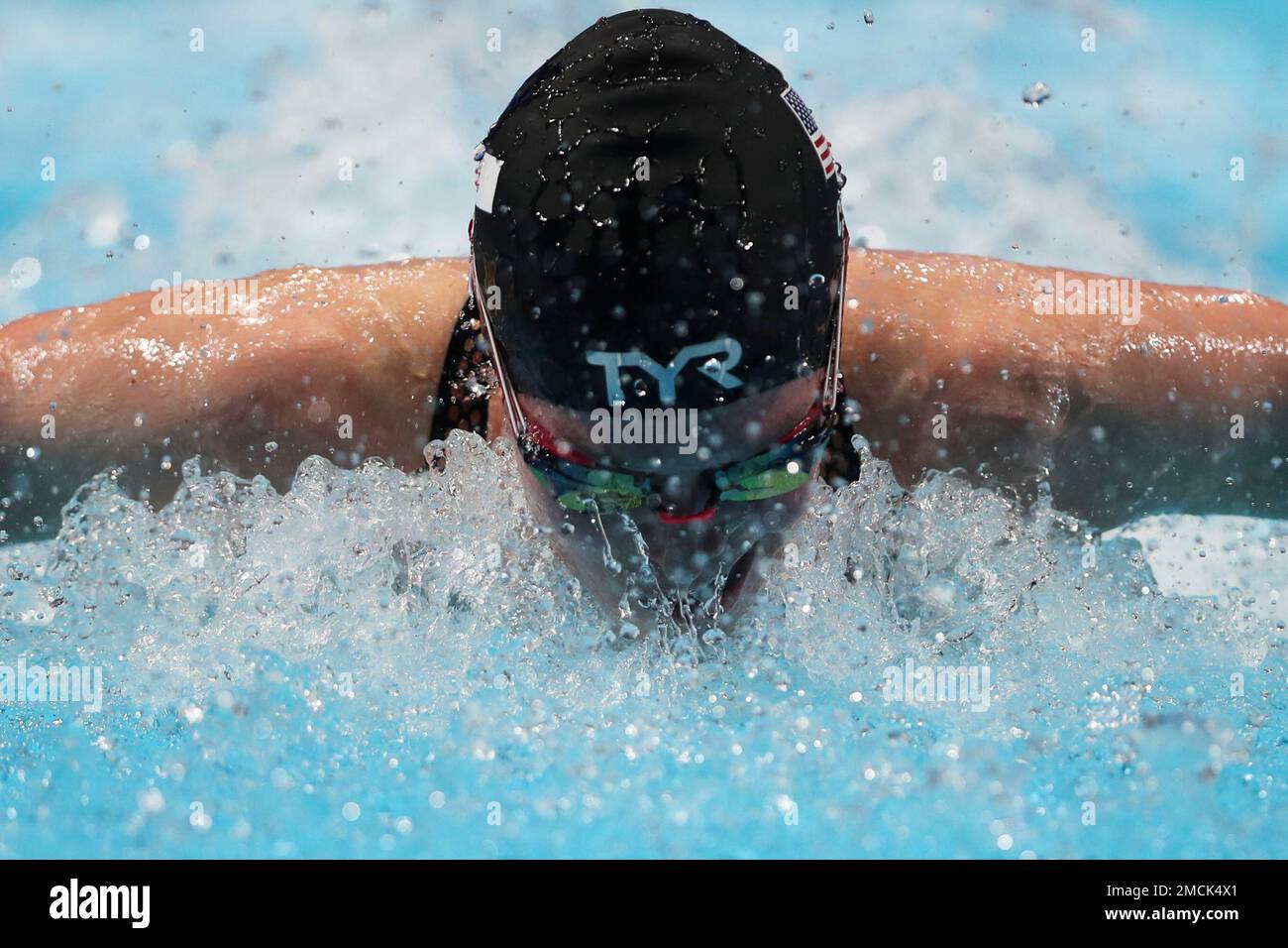 Claire Curzan of the United States swims 100 meters butterfly semi ...