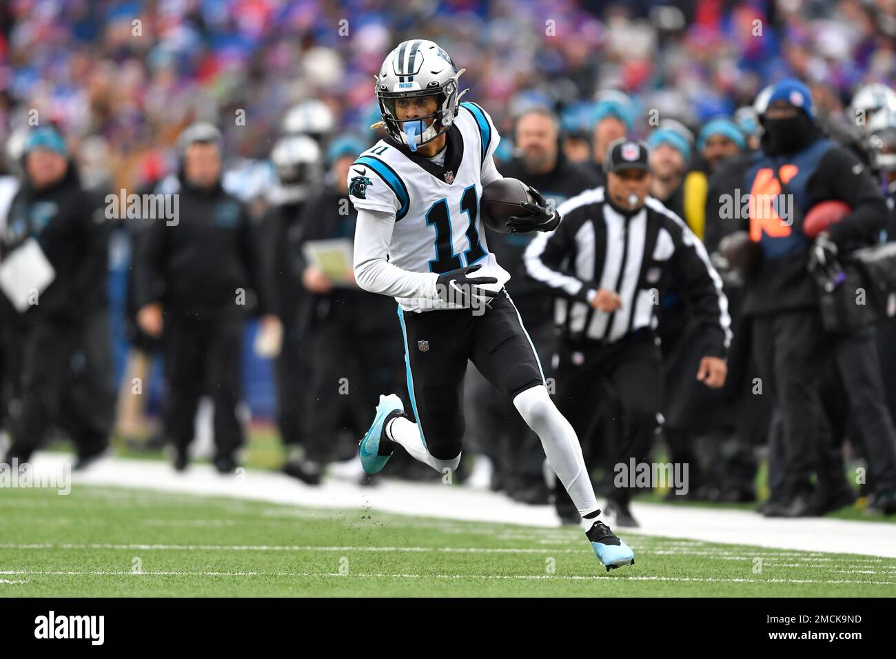 Carolina Panthers wide receiver Robby Anderson (11) runs the ball in ...