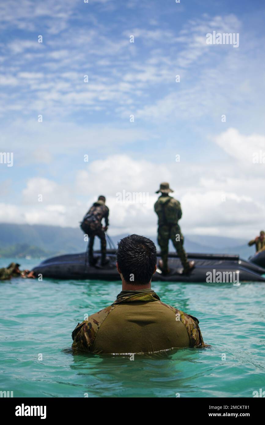220706-M-WC972-3026 MARINE CORPS BASE HAWAII (July 6, 2022) Lieutenant ...