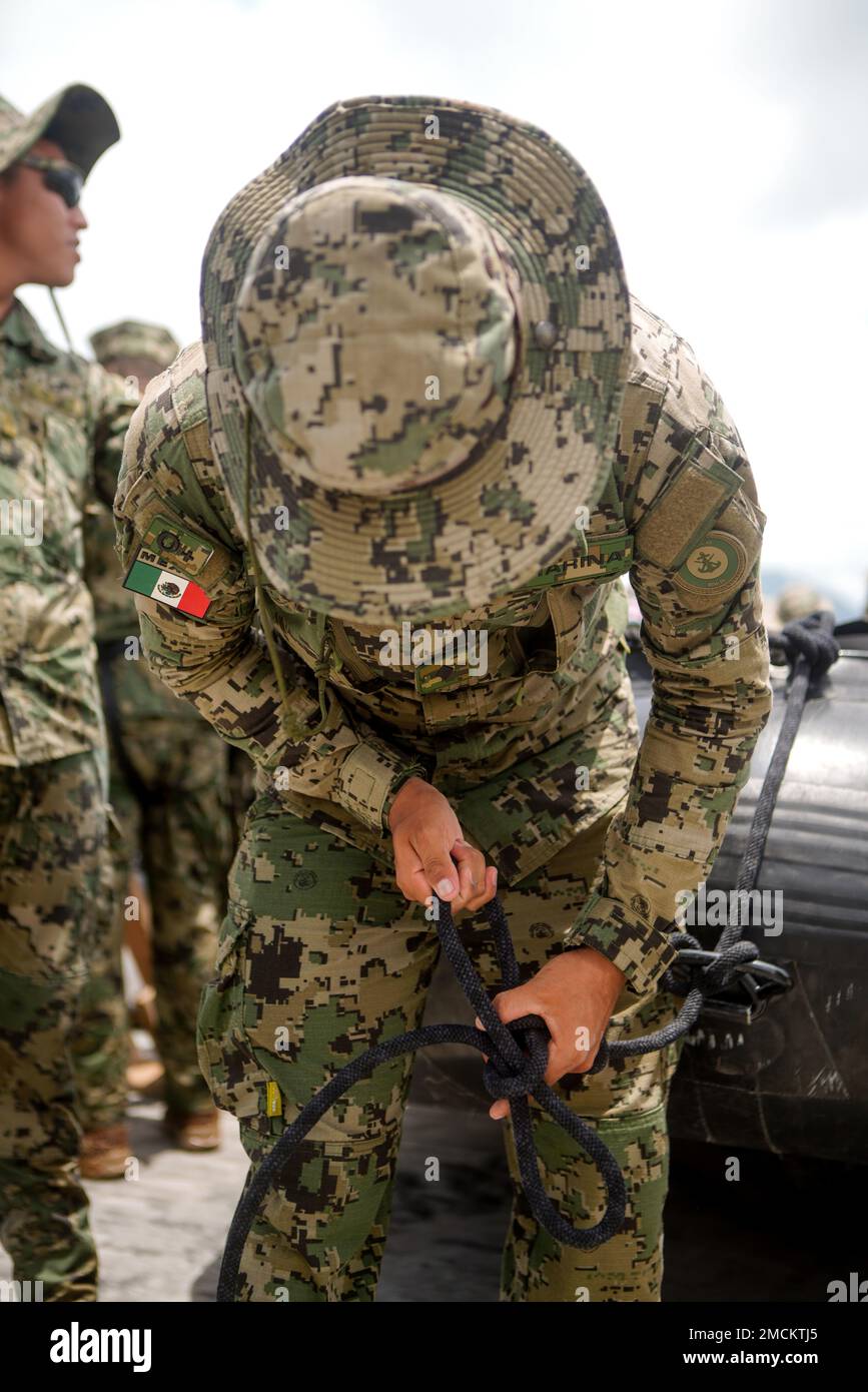 Stern line hi-res stock photography and images - Alamy