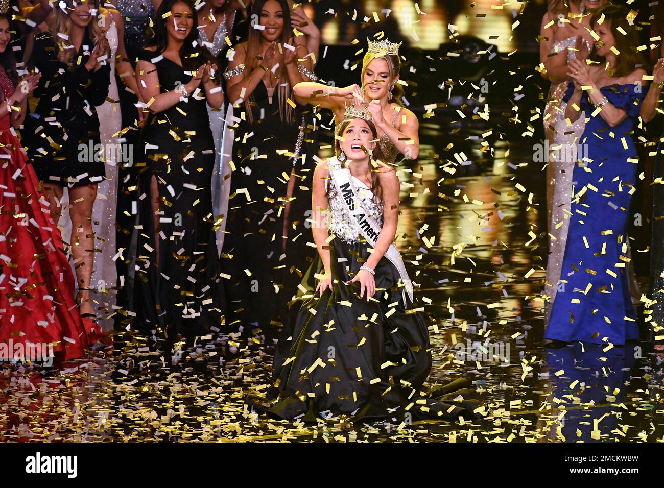 Miss Alaska Emma Broyles reacts as she is crowned by 2020 Miss America ...