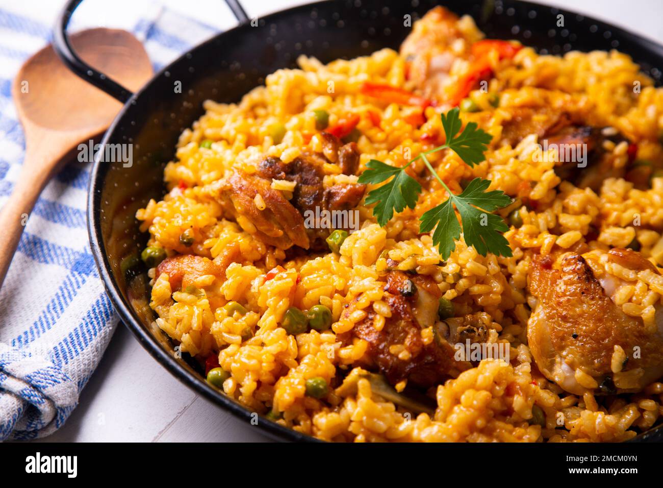 Seafood chicken paella rice hi-res stock photography and images - Alamy