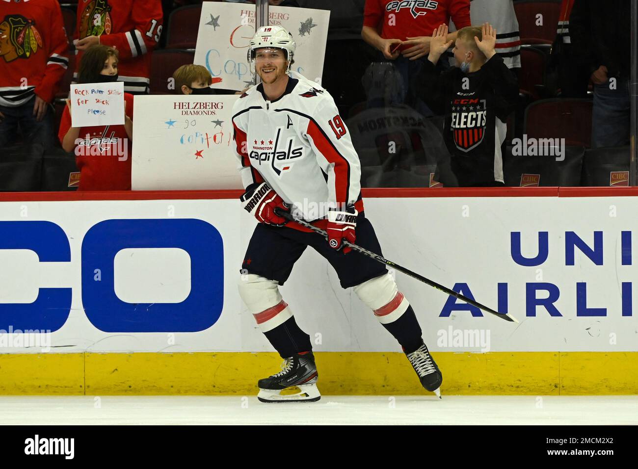 Washington Capitals center Nicklas Backstrom (19) warms up before an ...