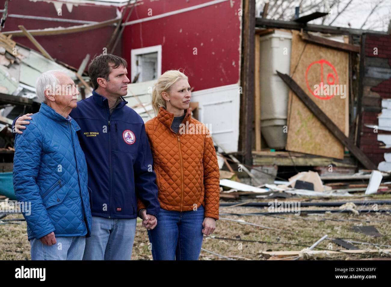 From left, former Gov. Steve Beshear, Kentucky Gov. Andy Beshear and ...