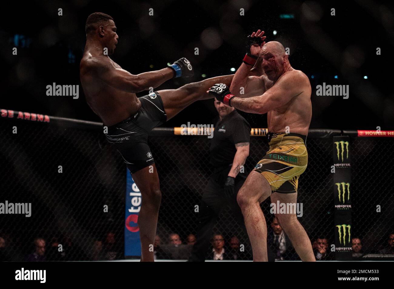 RJ - Rio de Janeiro - 01/21/2023 - UFC 283 -Fighter Glover Teixeira ...