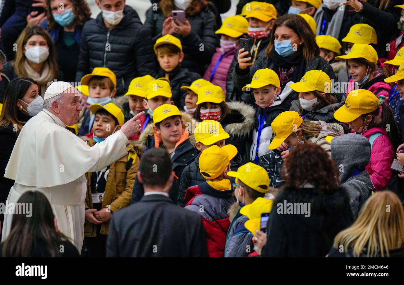 Pope Francis meets with pupils of the Italian state school 'Mahatma ...