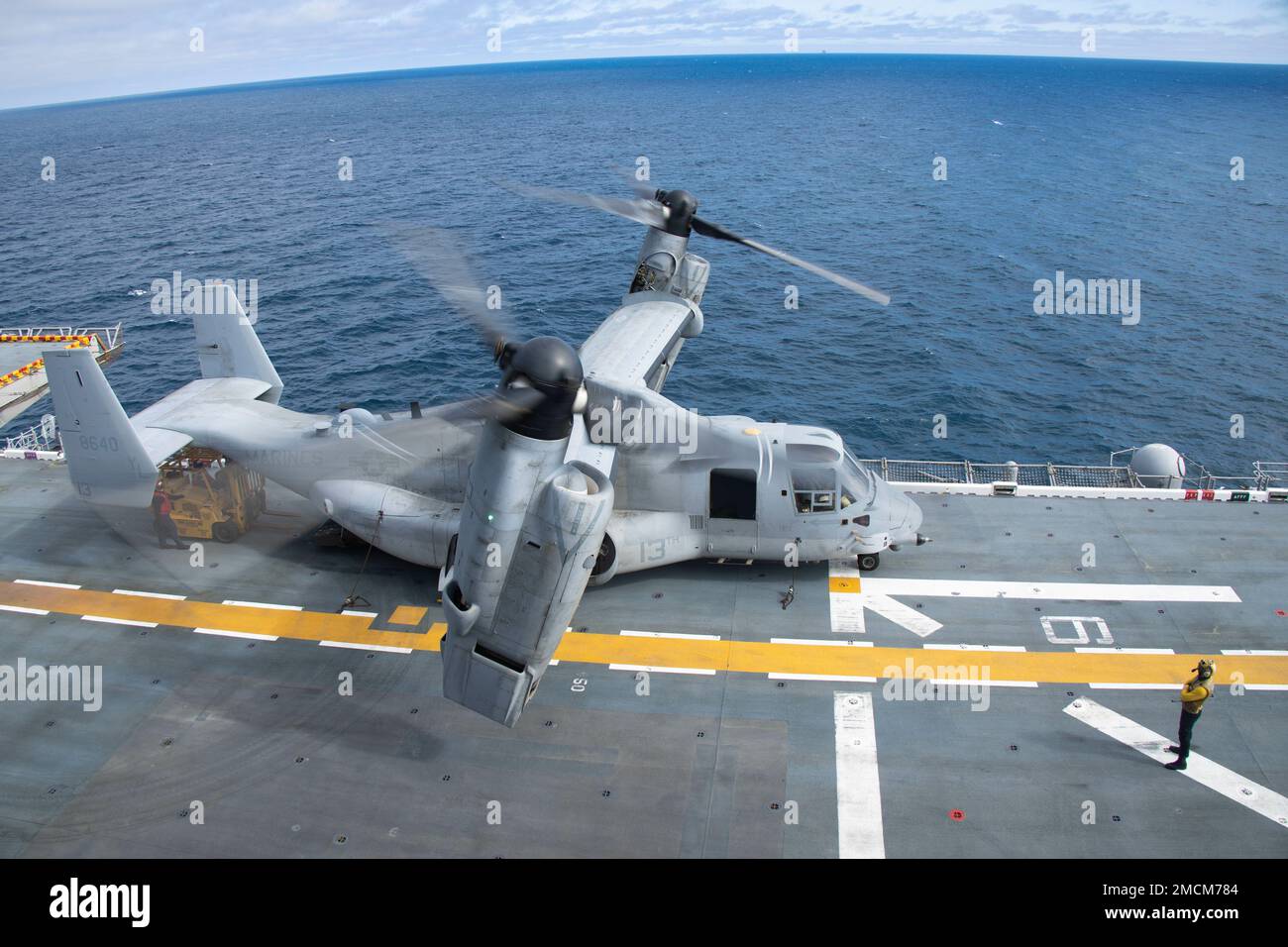 PACIFIC OCEAN (July 7, 2022) - U.S. Marine Corps MV-22B Osprey ...