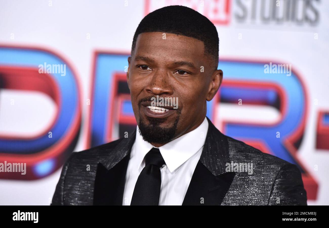 Jamie Foxx arrives at the premiere of "Spider-Man: No Way Home" at the ...