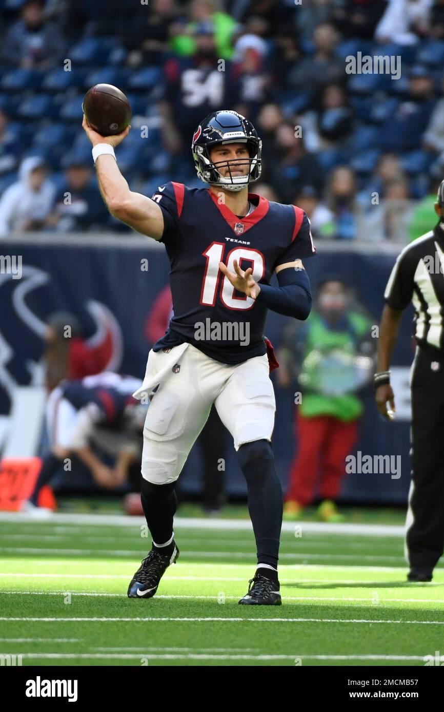 Houston Texans quarterback Davis Mills (10) throws the ball against the ...