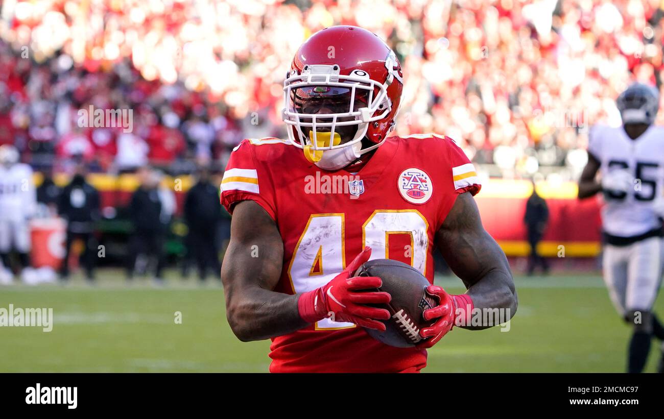 Kansas City Chiefs running back Derrick Gore runs for a touchdown ...
