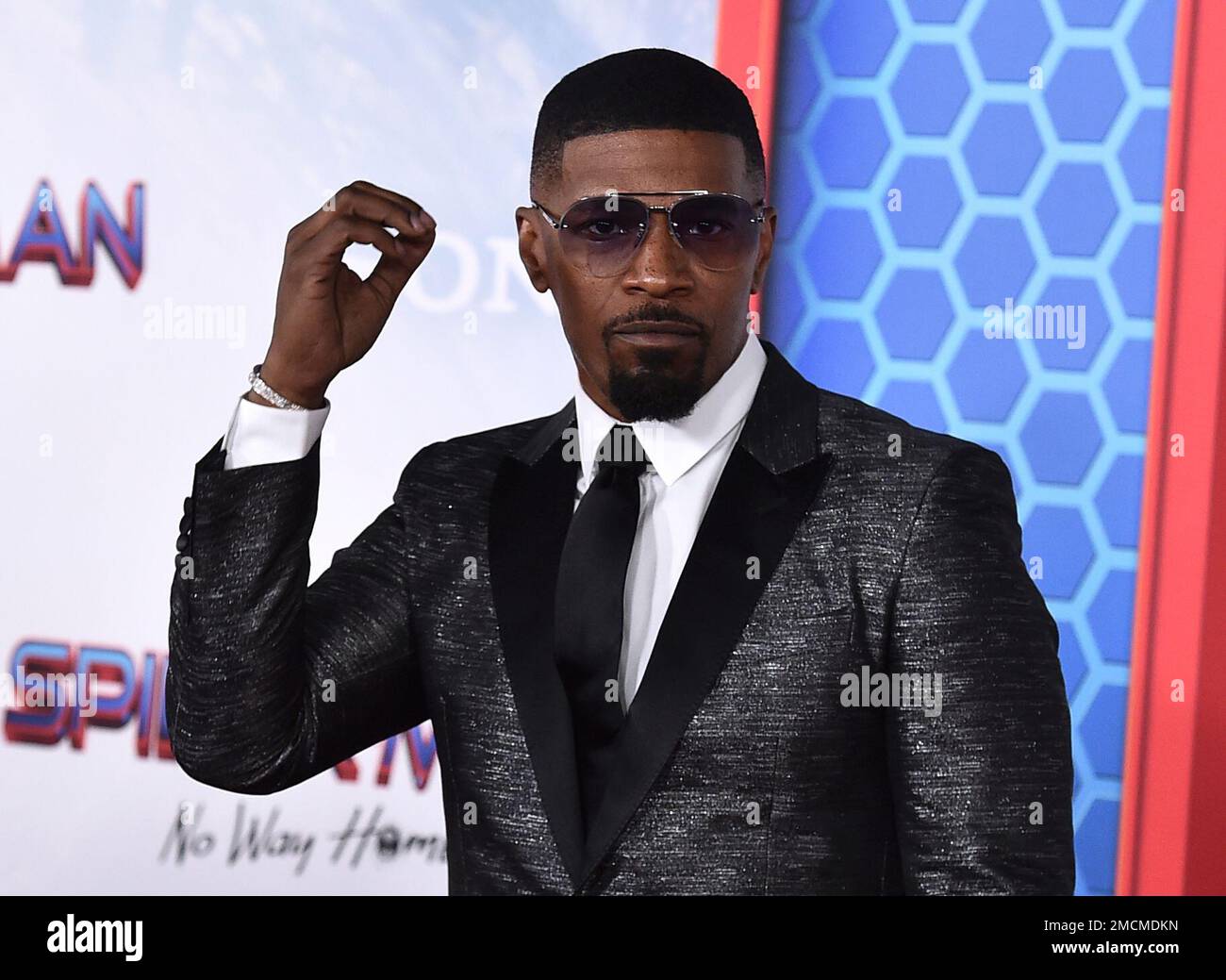 Jamie Foxx arrives at the premiere of "Spider-Man: No Way Home" at the ...