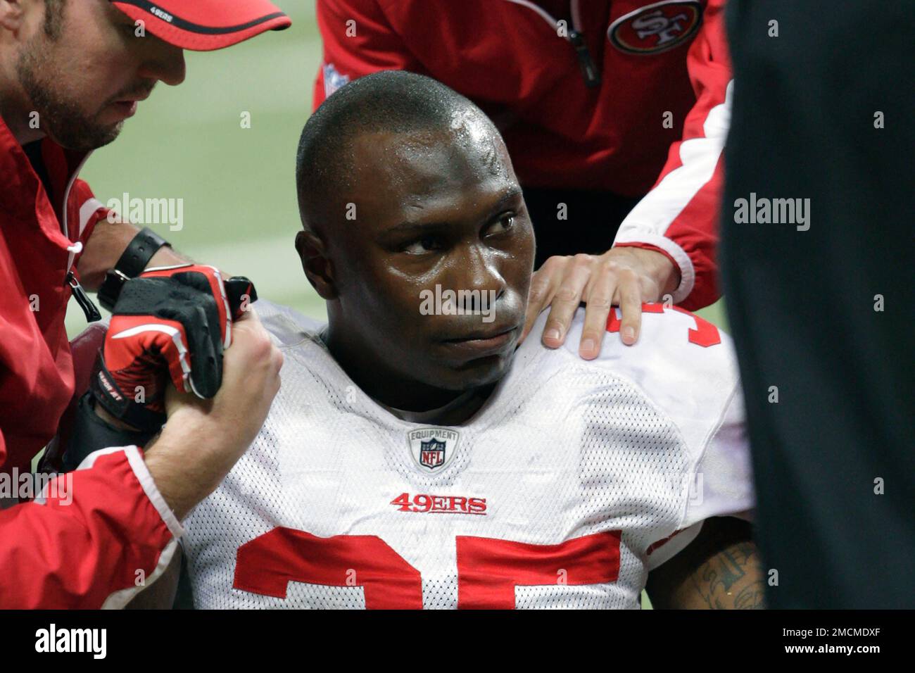 FILE - In this Dec. 26, 2010, file photo, San Francisco 49ers ...