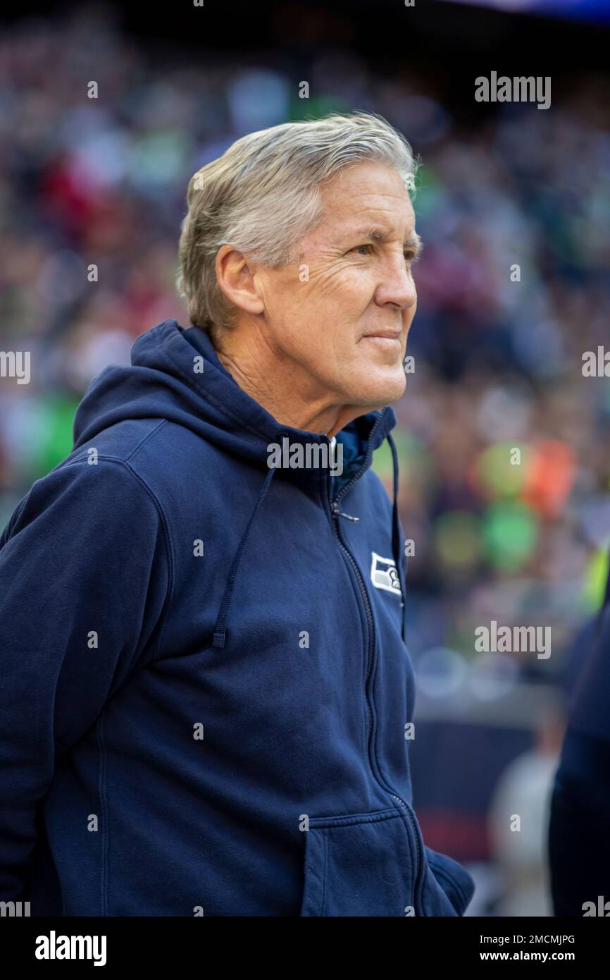 Head coach Pete Carroll of the Seattle Seahawks coaches against the ...