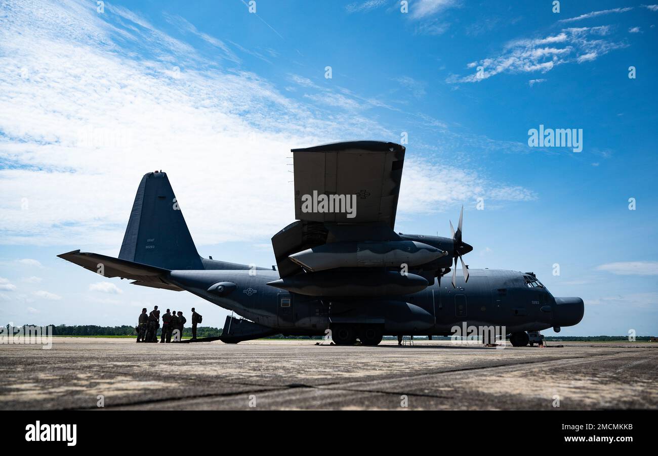 Airmen assigned to the 15th Special Operations Squadron (15th SOS ...