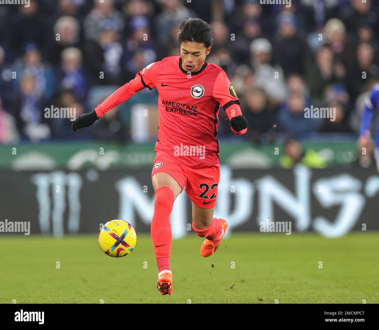 Kaoru Mitoma #22 of Brighton & Hove Albion in action during the Premier ...