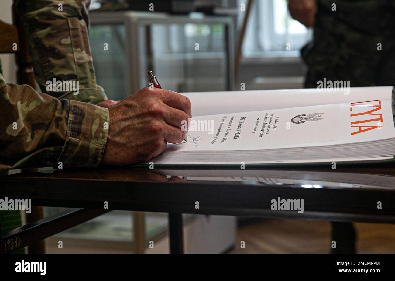 U.S. Army Brig. Gen. Thomas M. Feltey, Armor School Commandant, U.S ...