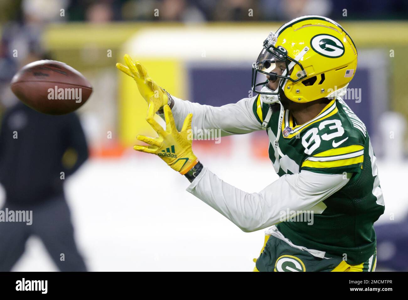 Green Bay Packers' Marquez Valdes-Scantling warms up before an NFL ...