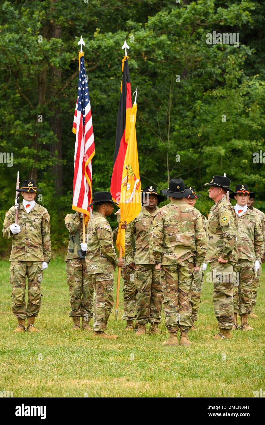 U.S. Soldiers assigned to Regimental Support Squadron, 2nd Cavalry ...