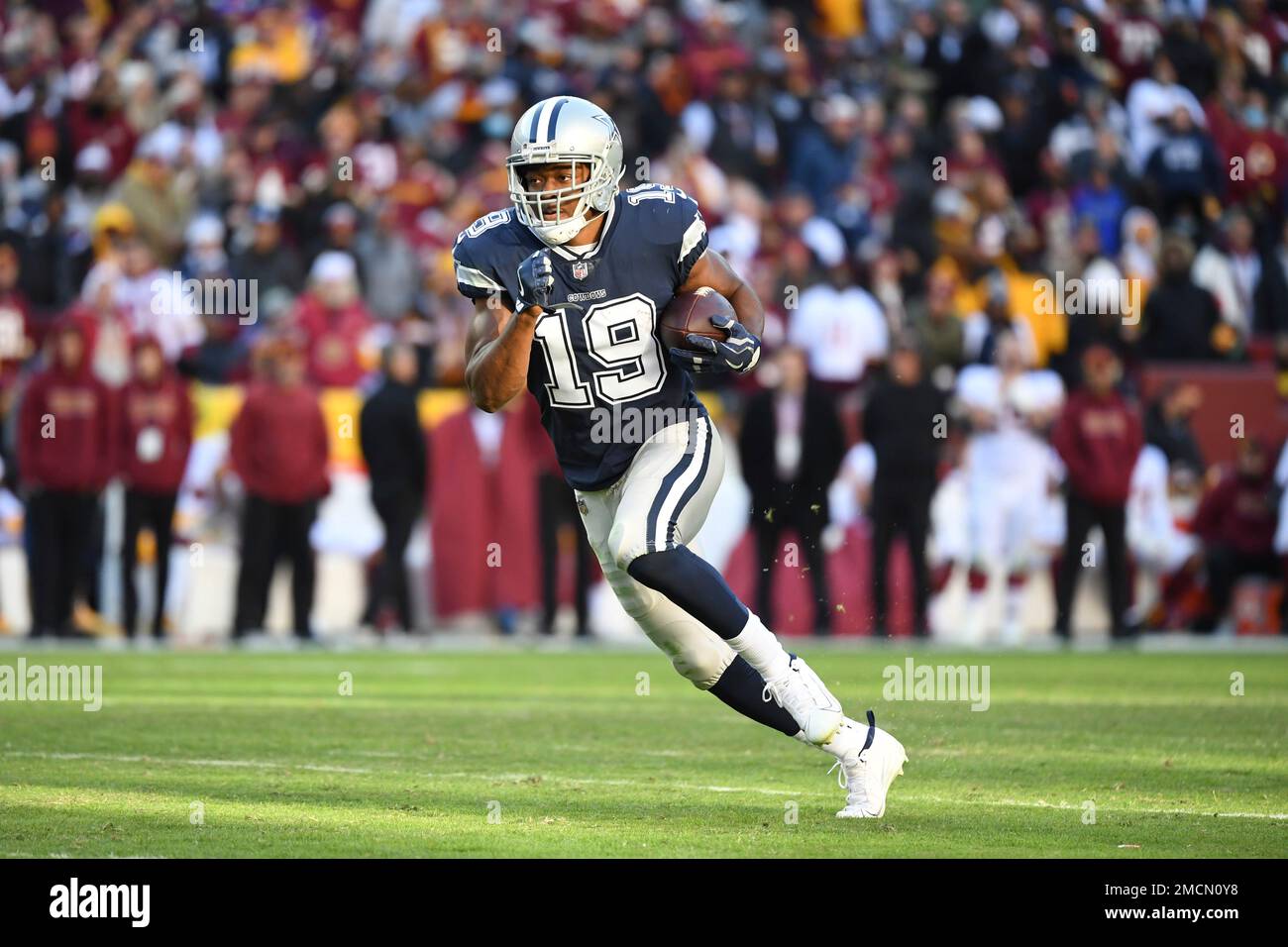 Dallas Cowboys wide receiver Amari Cooper (19) runs the ball during the ...