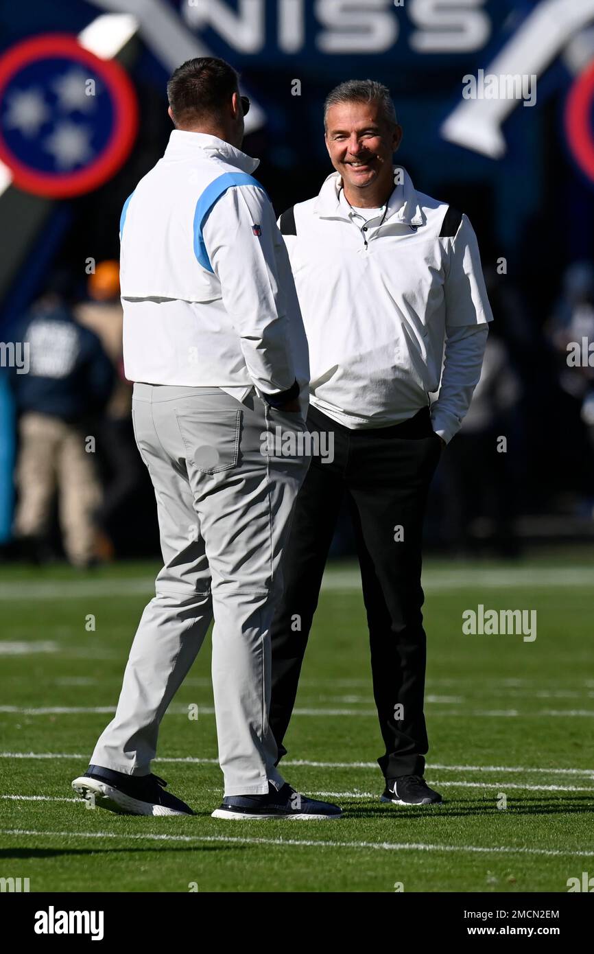 Tennessee Titans head coach Mike Vrabel, left, stands with Jacksonville ...