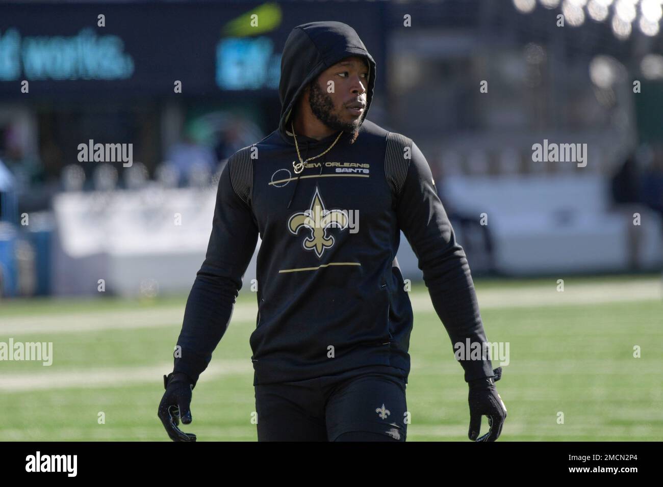 New Orleans Saints' Alvin Kamara warms-up before an NFL football game ...