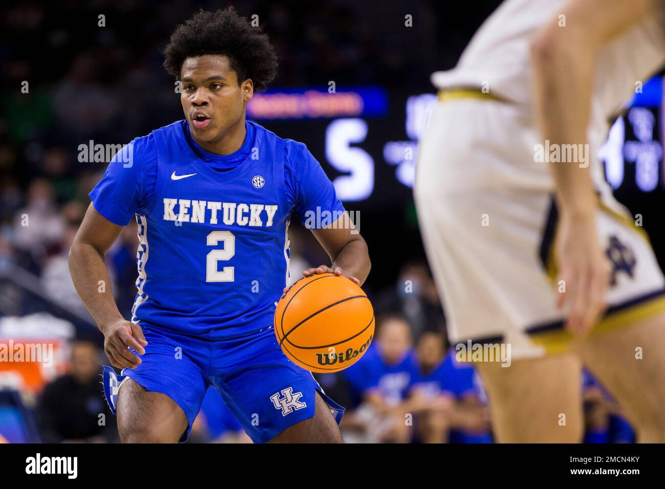 Kentucky's Sahvir Wheeler (2) drives in during an NCAA college ...