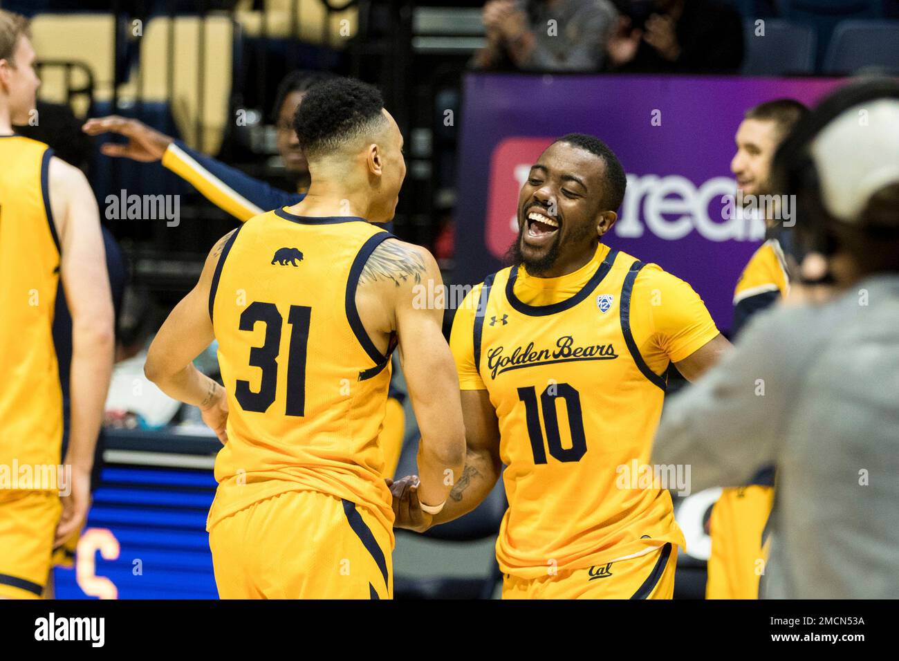California guards Makale Foreman (10) and Jordan Shepherd (31 ...