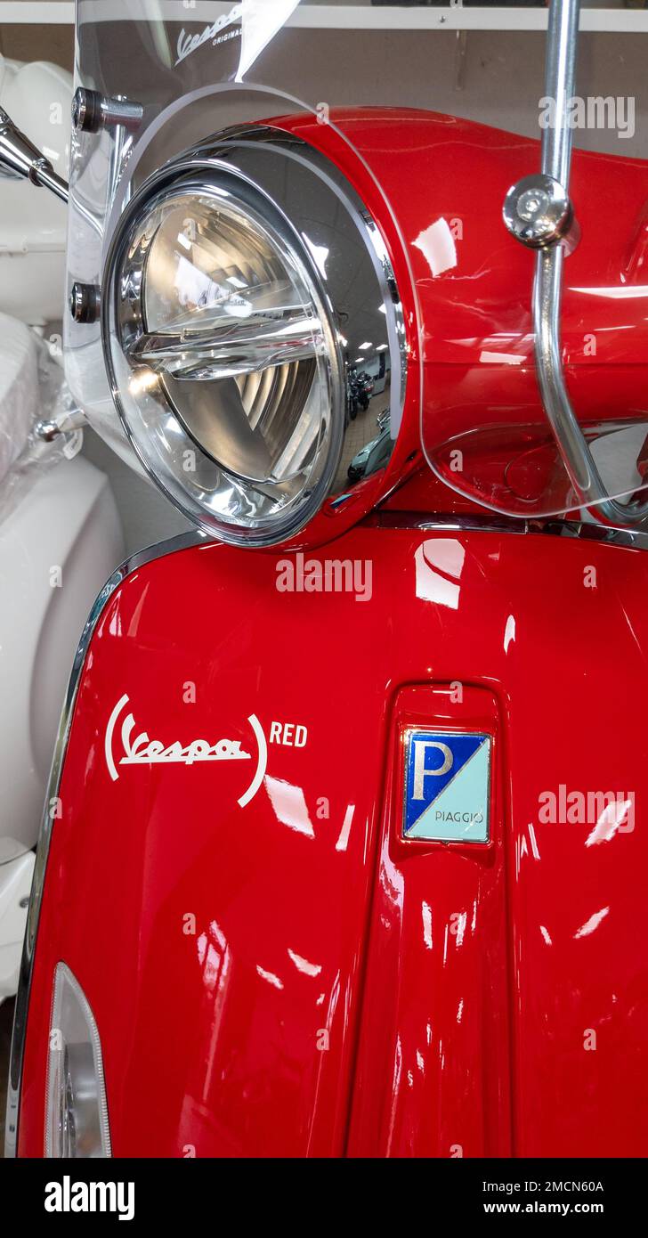 Bordeaux , Aquitaine France - 20 01 2023 : vespa piaggio logo brand and ...