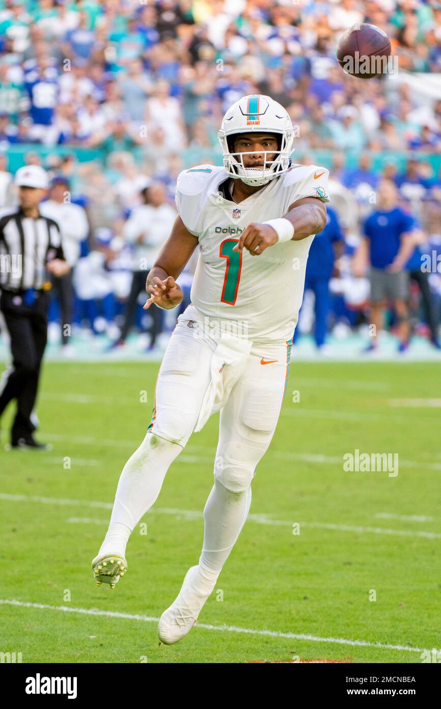 Miami Dolphins quarterback Tua Tagovailoa (1) throws the ball during an ...