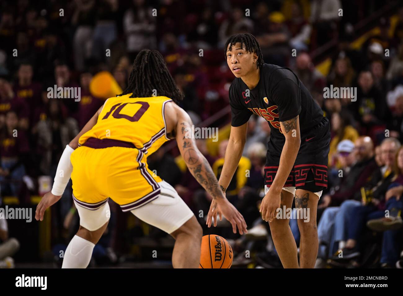 USC guard Boogie Ellis (5) prepares to pass the ball in the first half ...