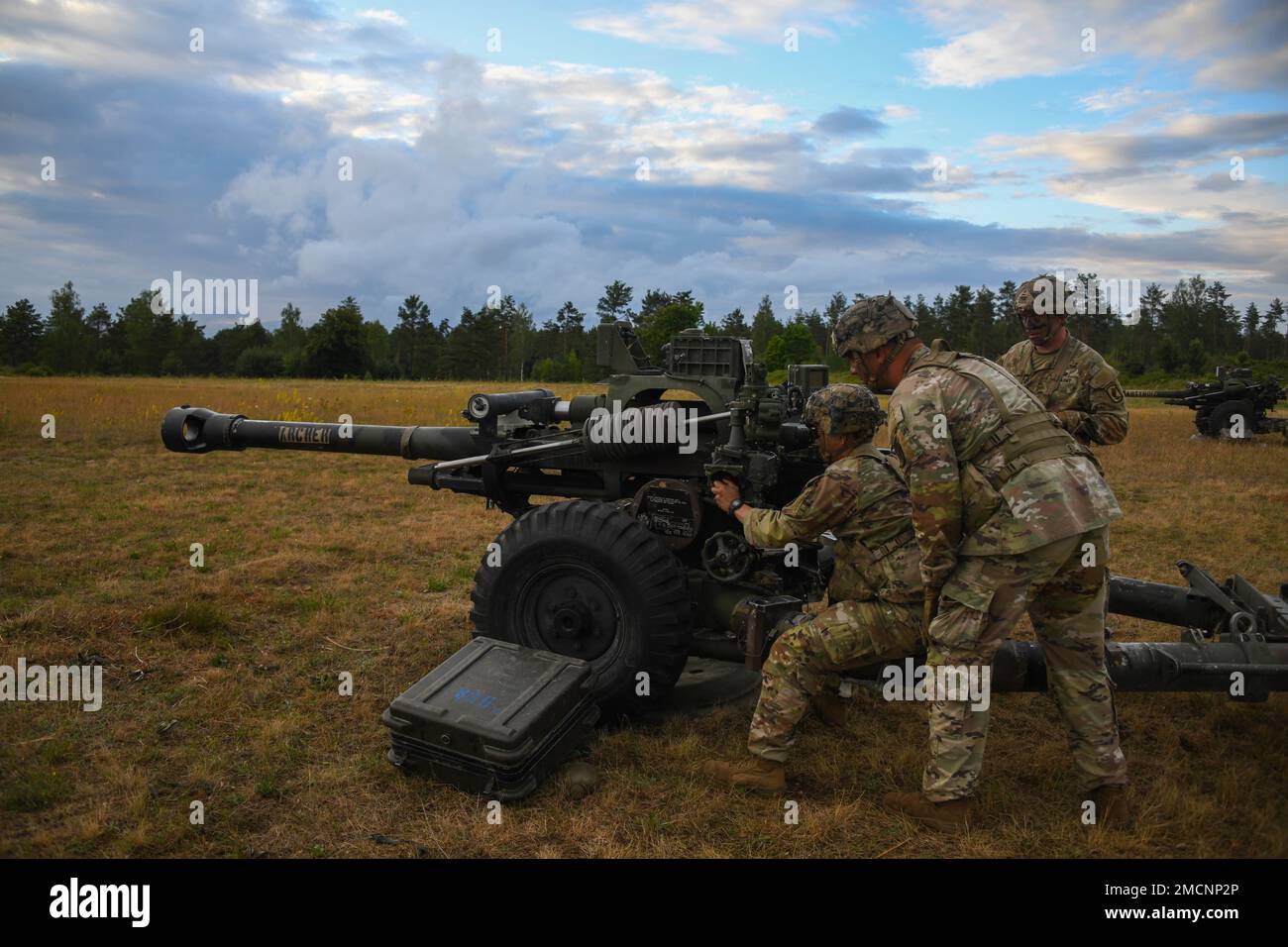M119a3 howitzer hi-res stock photography and images - Alamy