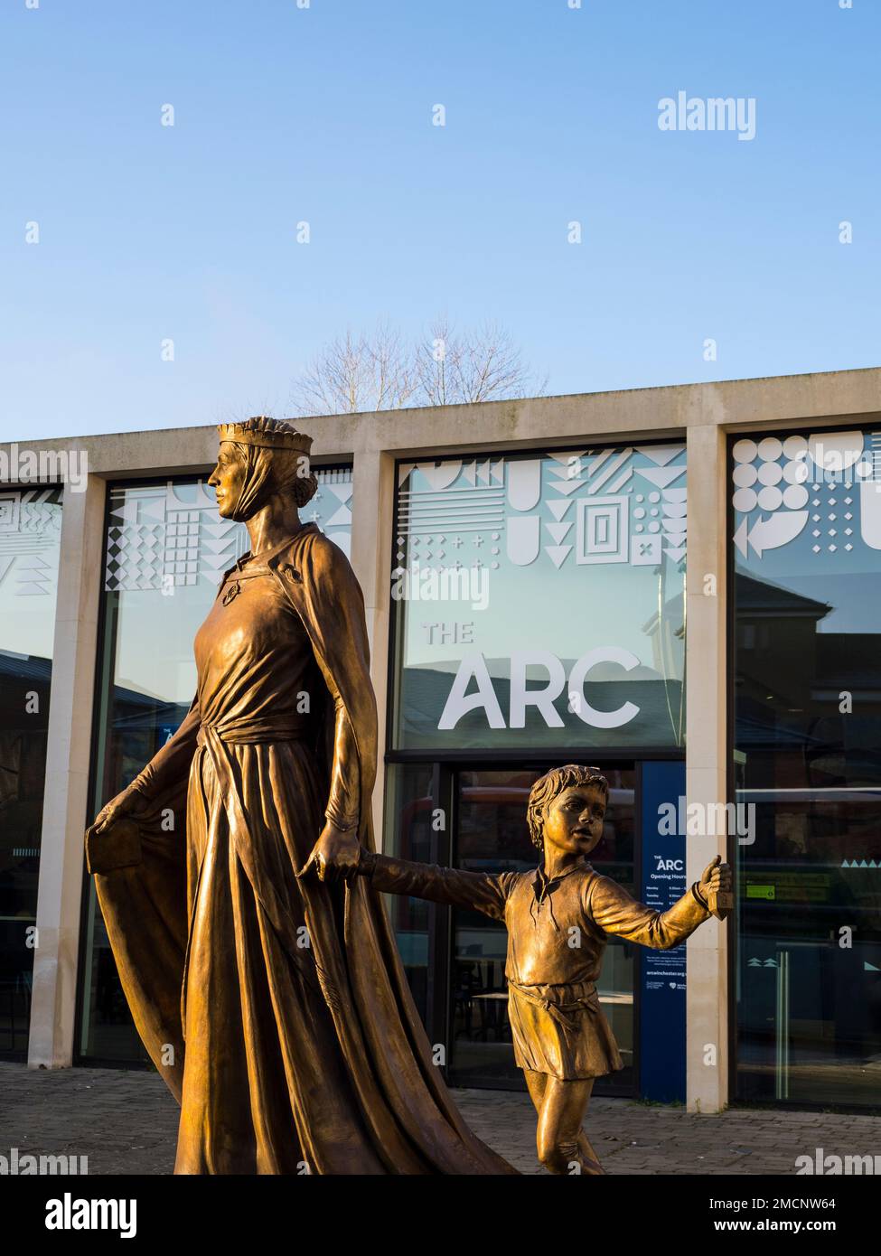 Licoricia of winchester statue hi-res stock photography and images - Alamy