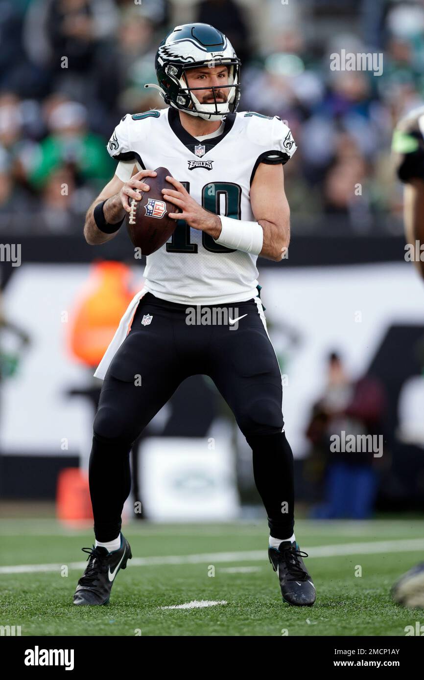 Philadelphia Eagles quarterback Gardner Minshew (10) passes against the ...