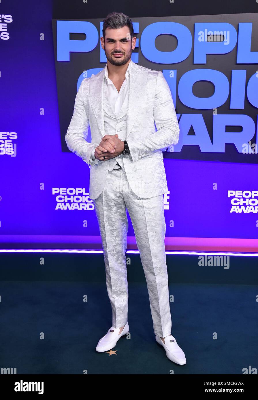 Romain Bonnet arrives at the People's Choice Awards on Tuesday, Dec. 7 ...