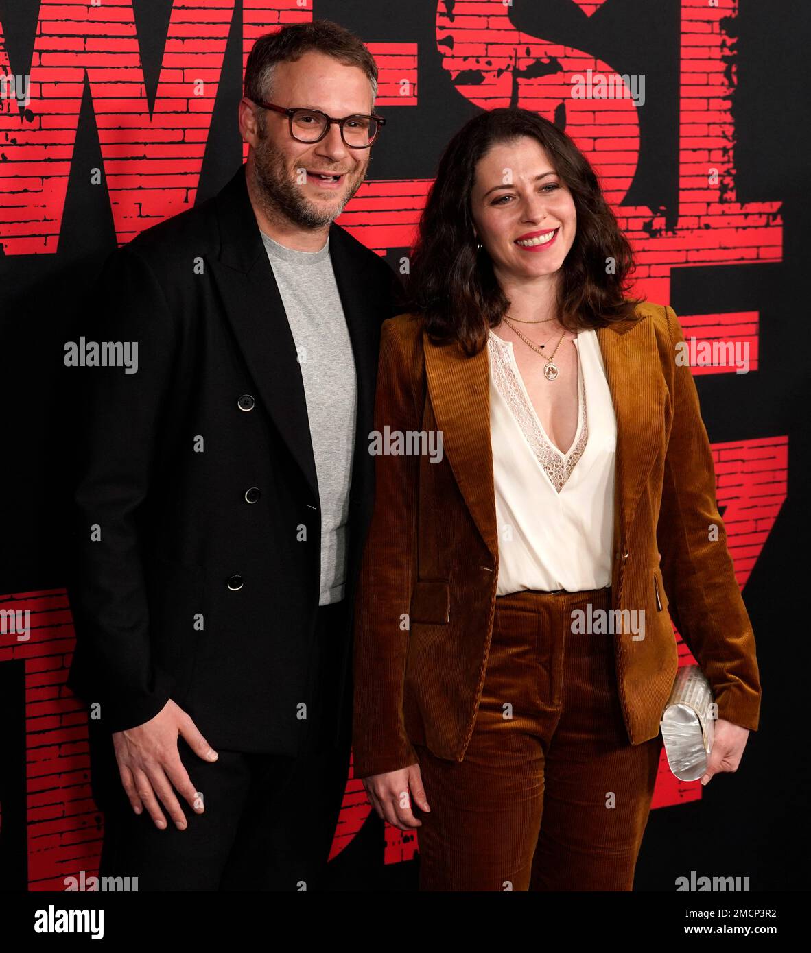 Seth Rogen and his wife Lauren Miller pose together at the premiere of ...