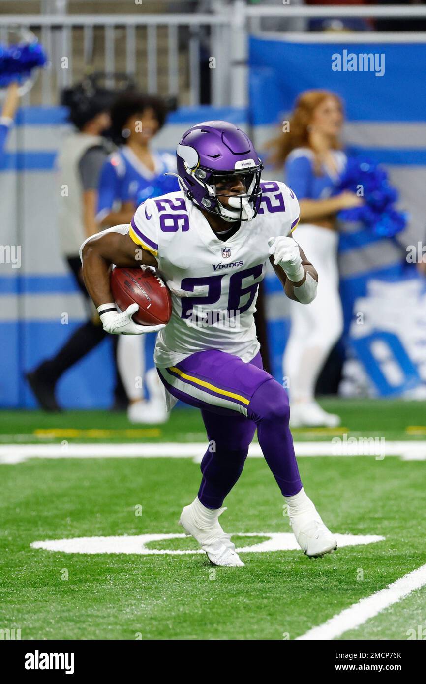 Minnesota Vikings running back Kene Nwangwu (26) runs the ball against ...