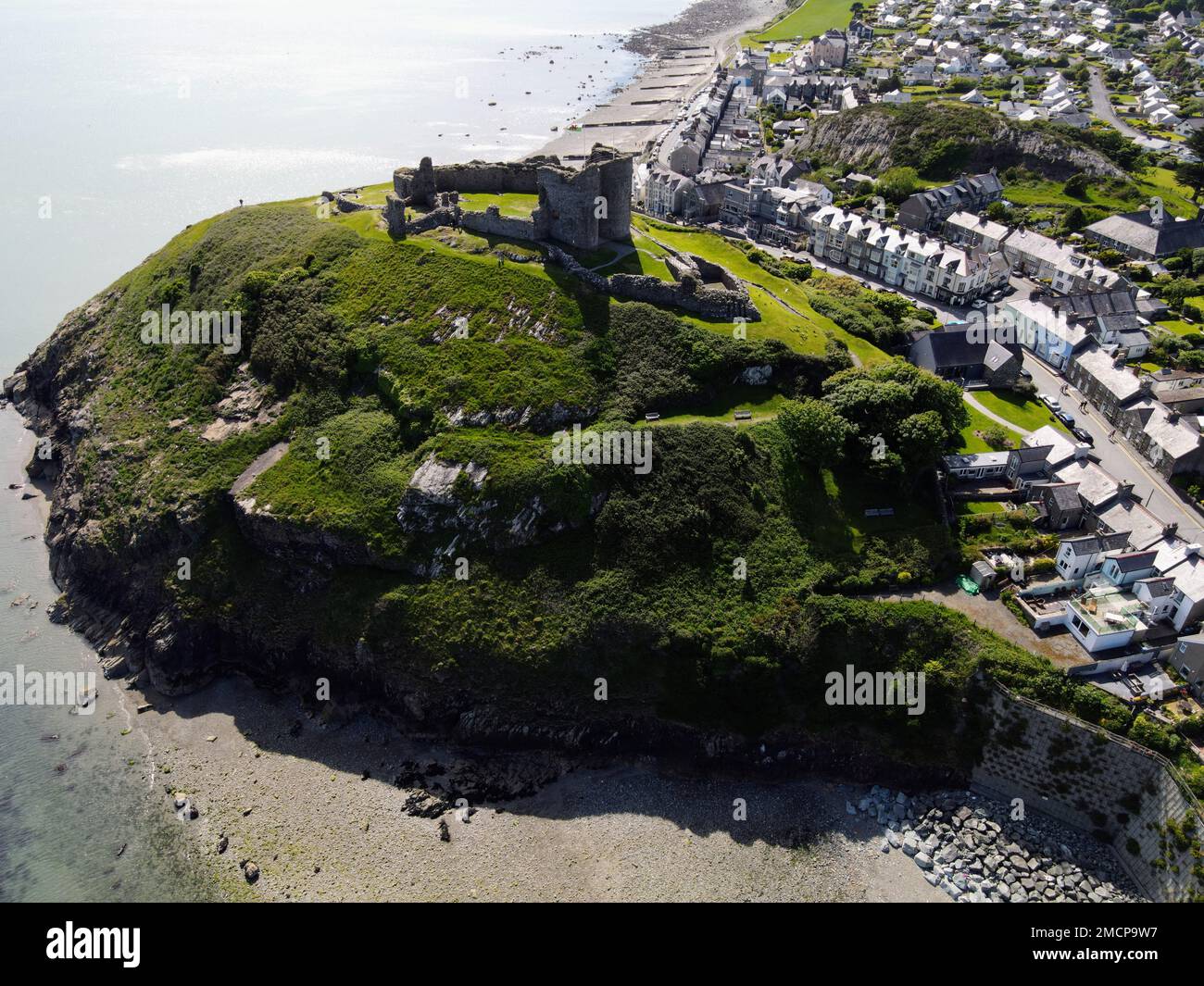 An aerial view of the Criccieth Castle Stock Photo - Alamy