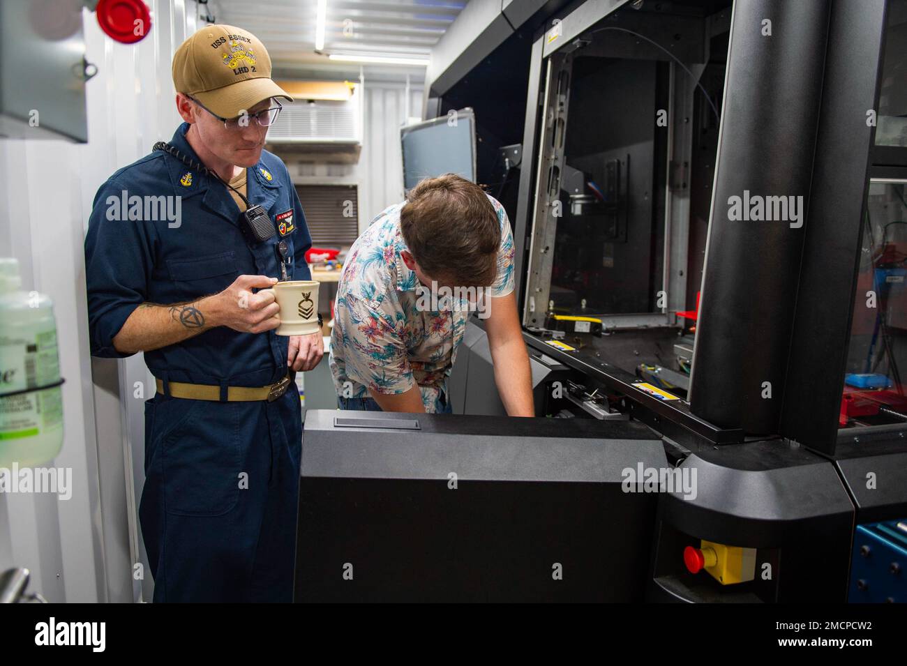 PEARL HARBOR (July 8, 2022) Senior Chief Aviation Support Equipment ...