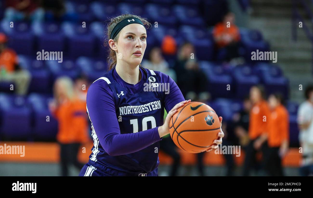 Northwestern forward Caileigh Walsh (10) takes a practice shot at ...
