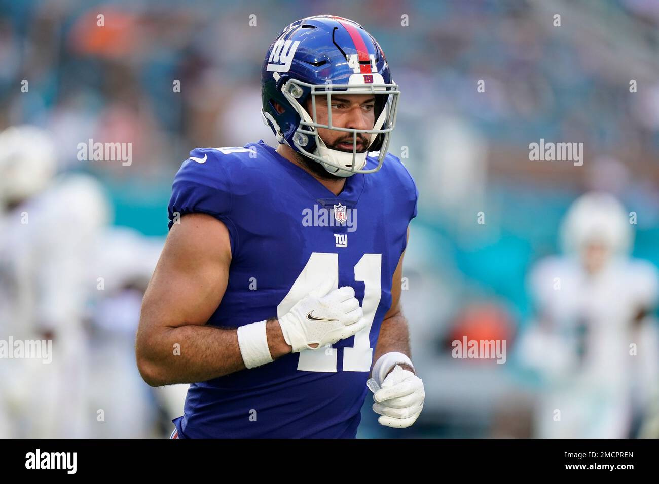 New York Giants tight end Chris Myarick (41) runs off the field during ...