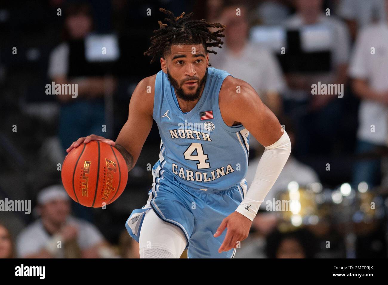 North Carolina guard R.J. Davis (4) dribbles during the first half of ...